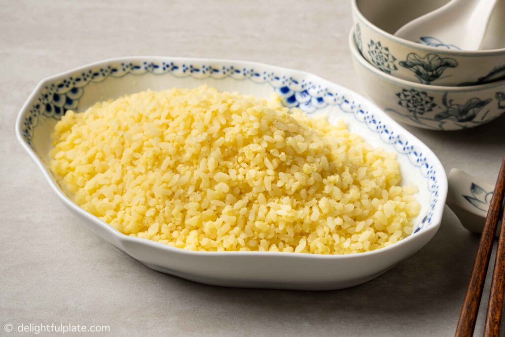 Vietnamese Mung Bean Coated Sticky Rice (Xôi Vò) - Delightful Plate