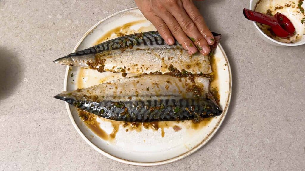 Easy Grilled Mackerel Fillets (Air-fryer Adaptable) - Delightful Plate
