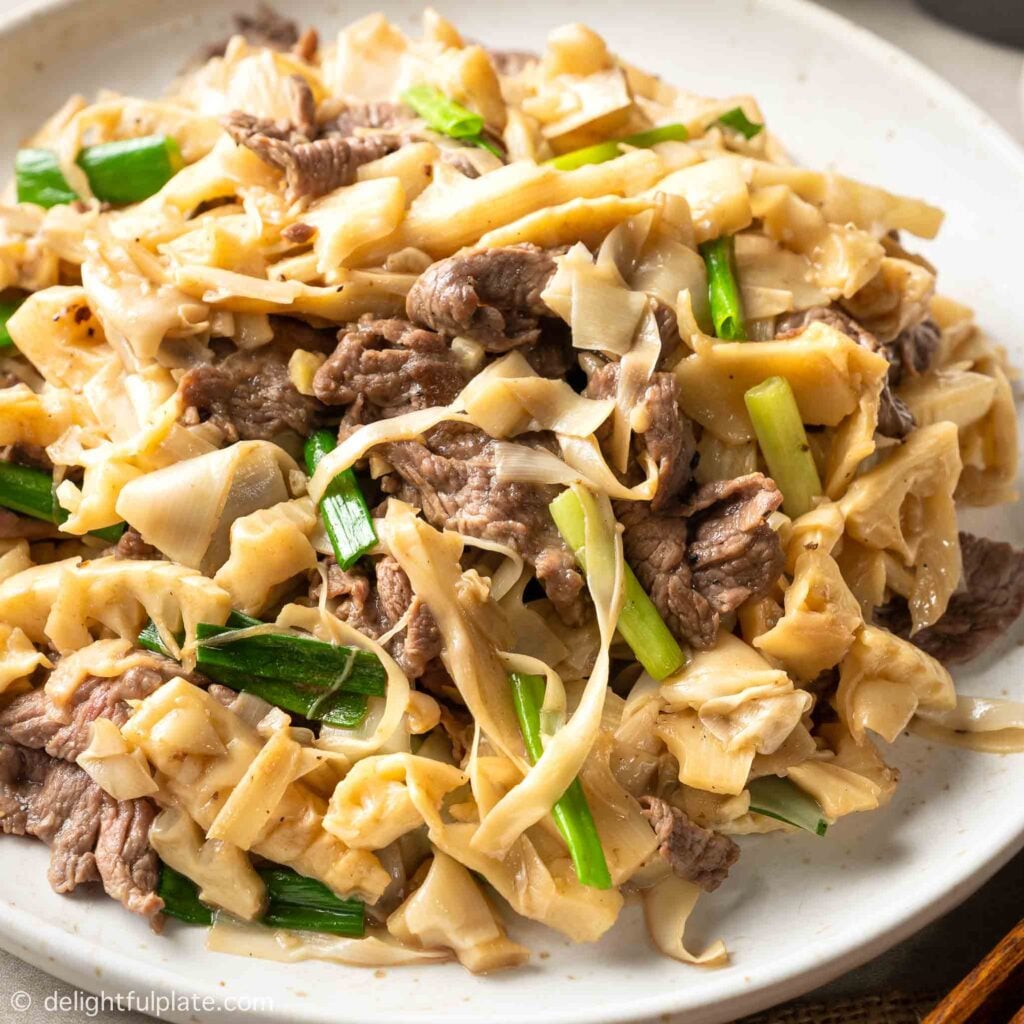 Stir-fried Beef with Bamboo Shoots - Delightful Plate