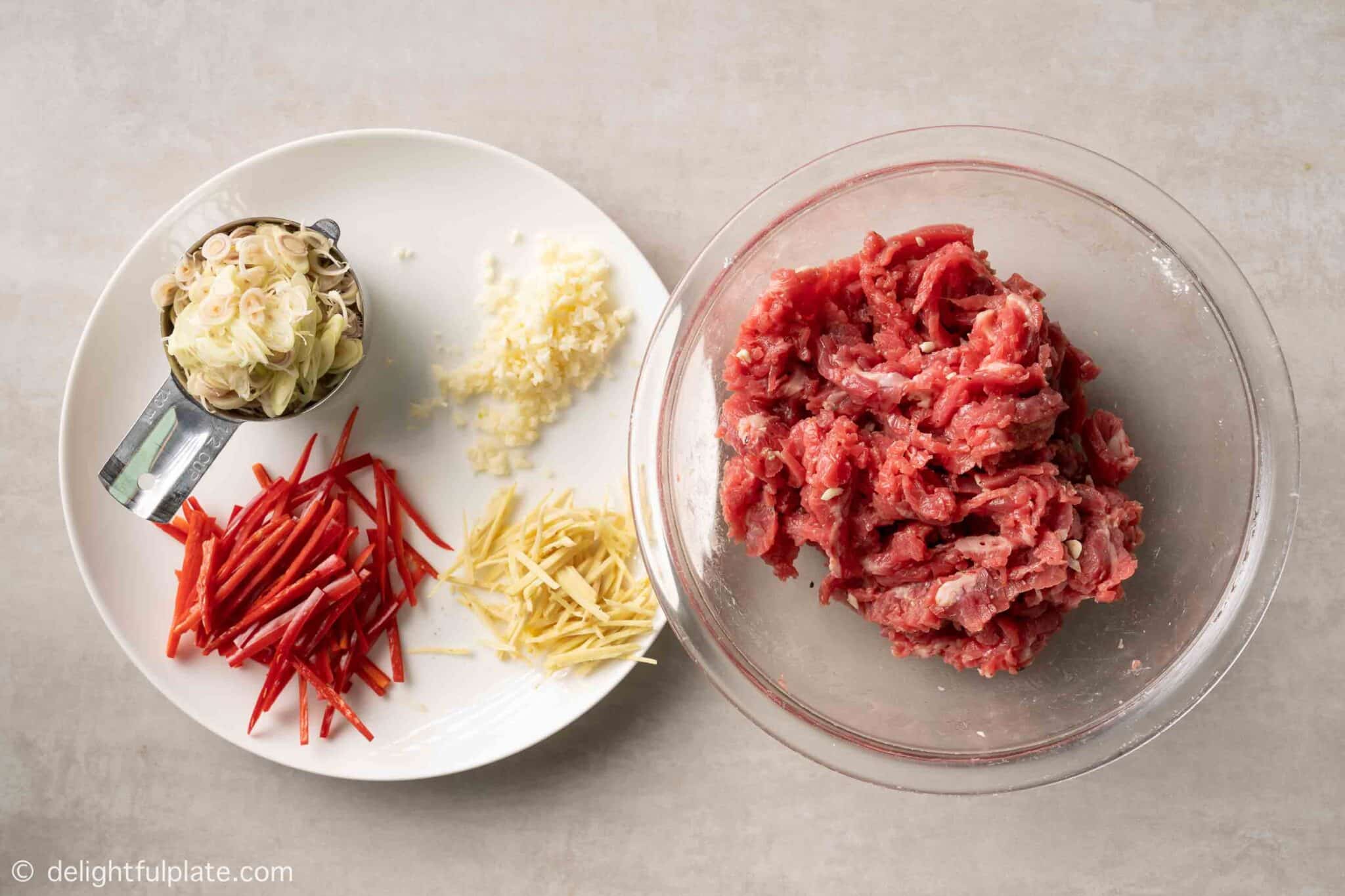 Vietnamese Lemongrass Beef Stir-fry (Bò Xào Sả Ớt) - Delightful Plate
