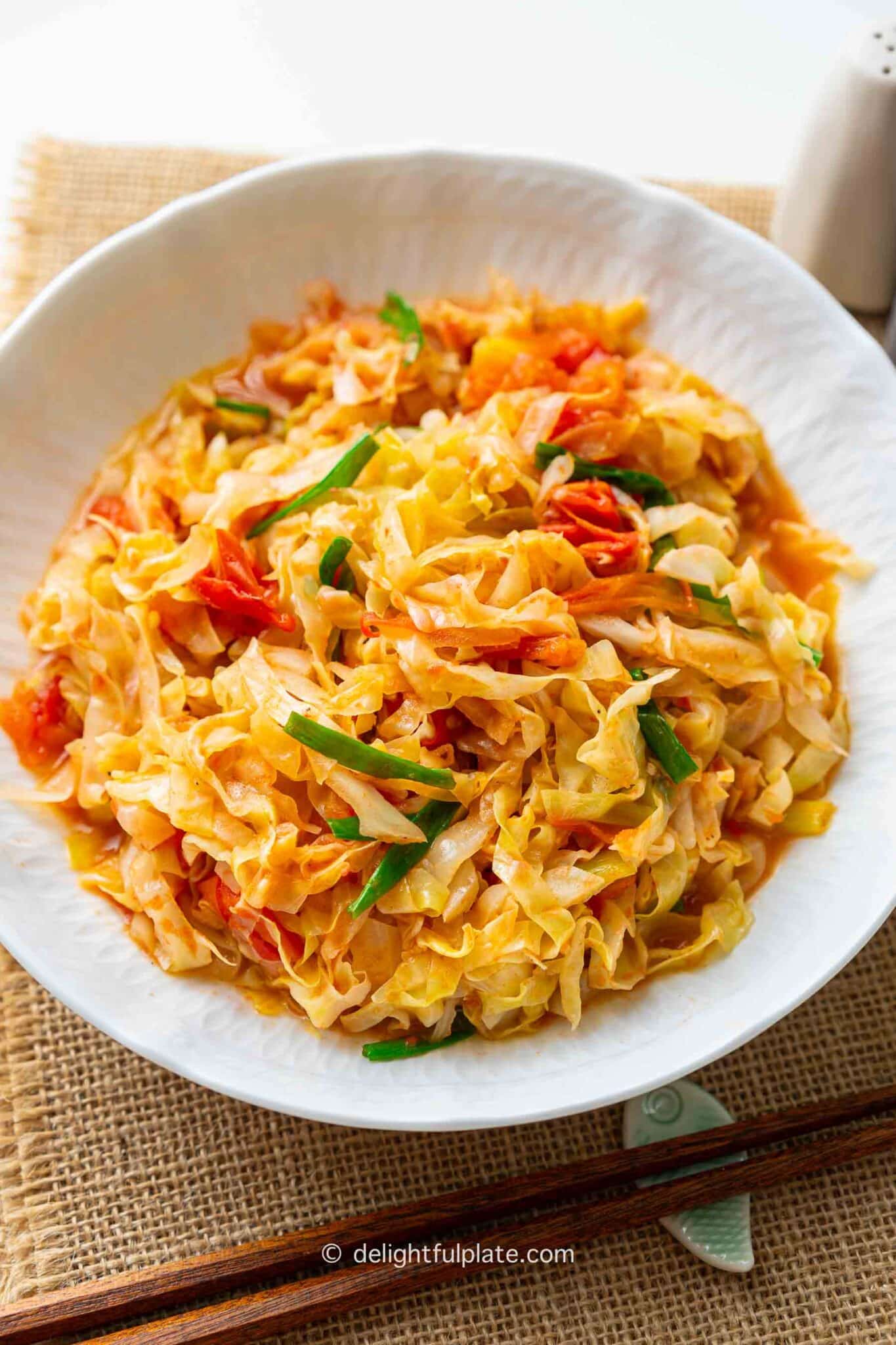 15-minute Stir-fried Cabbage with Tomato - Delightful Plate